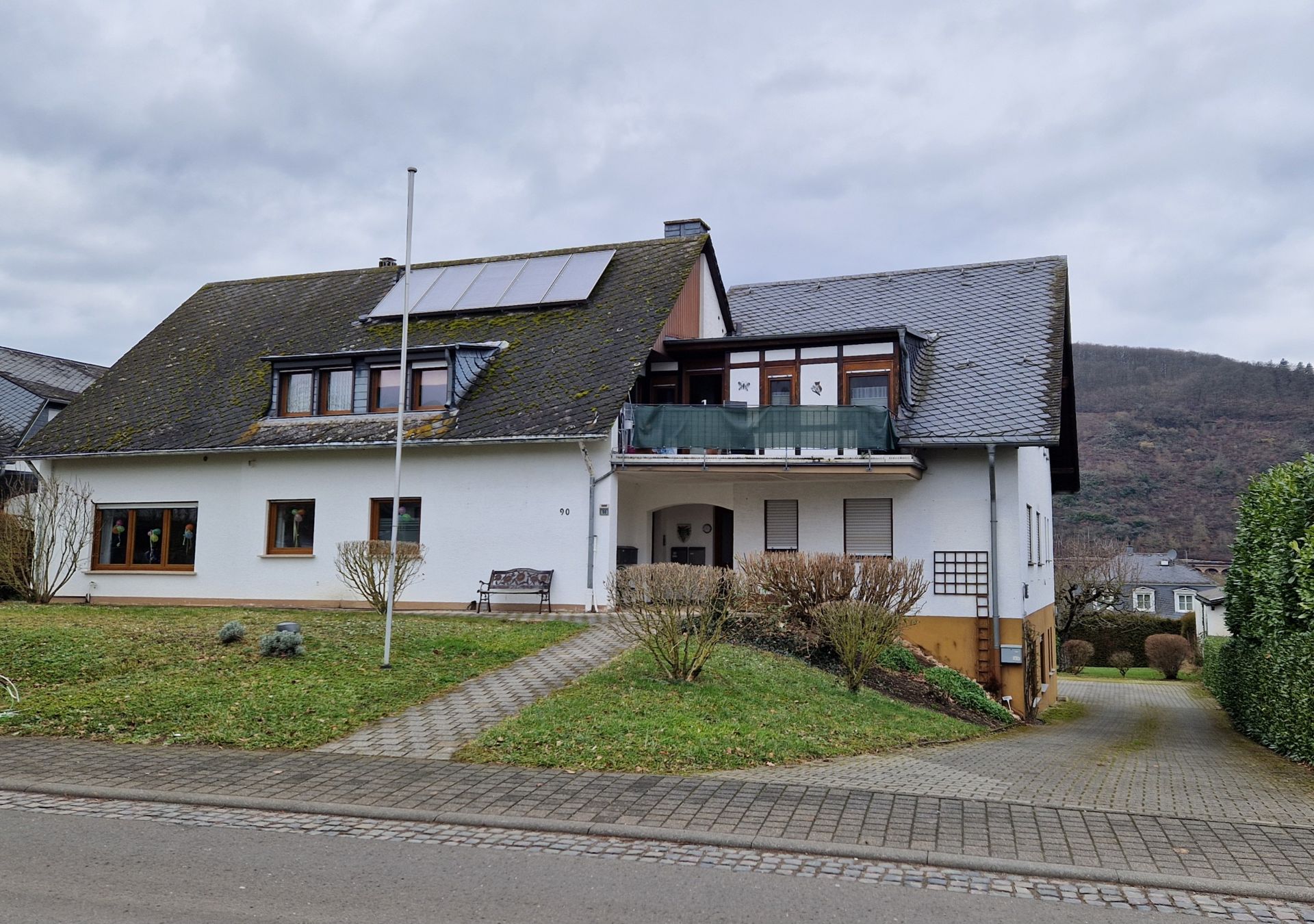 Mehrfamilienwohnhaus in Pünderich an der Mosel mit 5 Wohneinheiten und ...